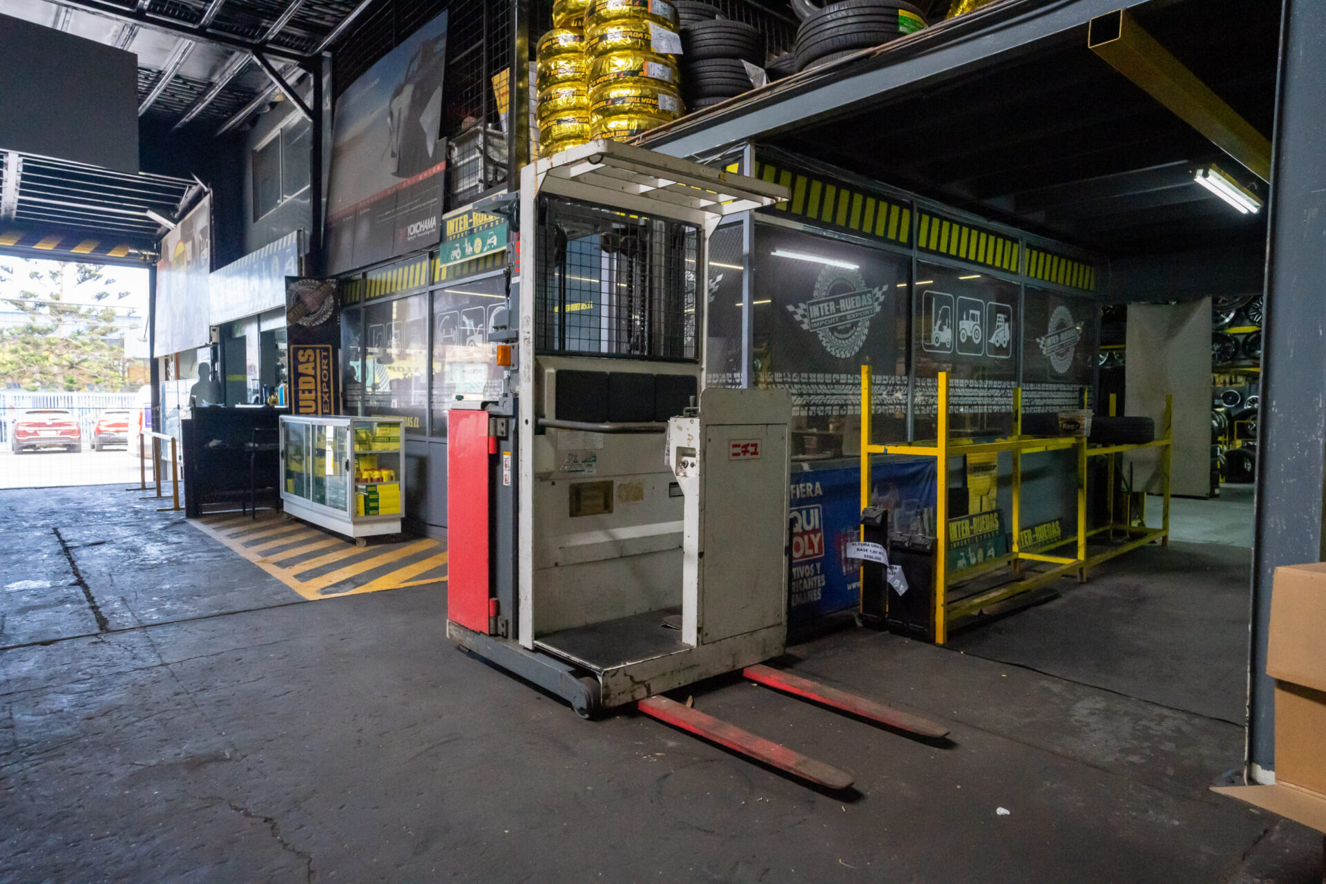 Montacarga Eléctrico 49 - INTER-RUEDAS